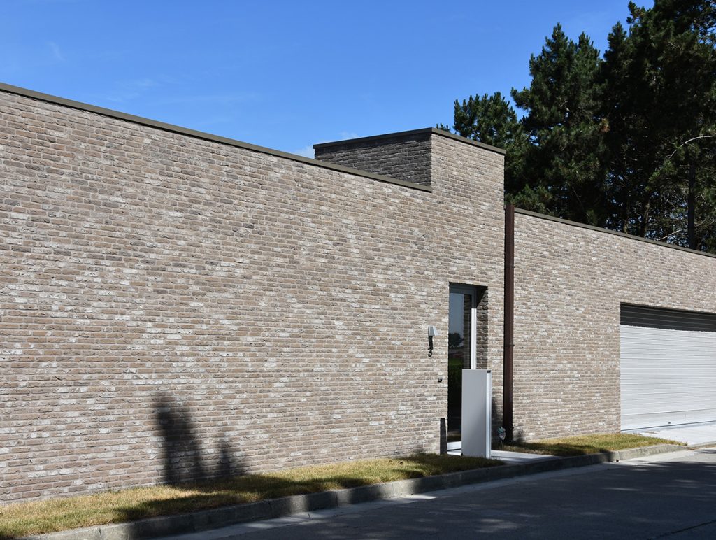 Retro Grey Rustica - Camtech Building Products - By Olivier Bricks